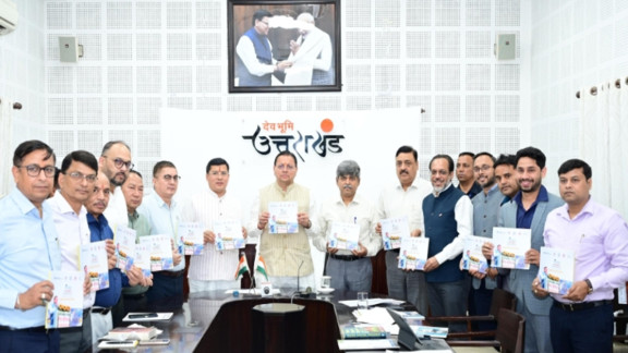 Dehradun News: ਮੁੱਖ ਮੰਤਰੀ ਨੇ ‘ਸੂਰਜੀ ਜਾਗਰੂਕਤਾ ਪੁਸਤਕ’ ਦਾ ਕੀਤਾ ਉਦਘਾਟਨ, ਇਸ ...